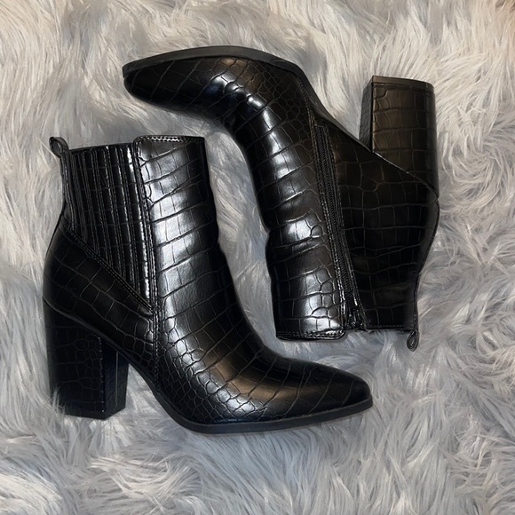 Shoe Dazzle | Shoes | Faux Leather Croc Boots | Poshmark